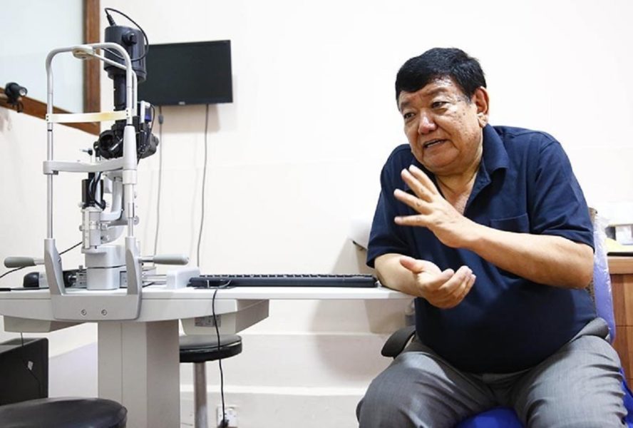 PM Dahal congratulates Dr. Ruit for receiving ISA Award « Khabarhub