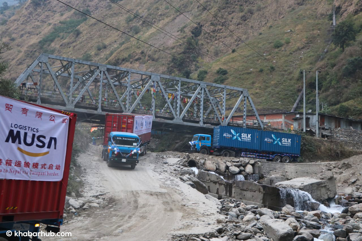 Undeclared blockade by China: Over 1000 trucks stuck at Tatopani and ...