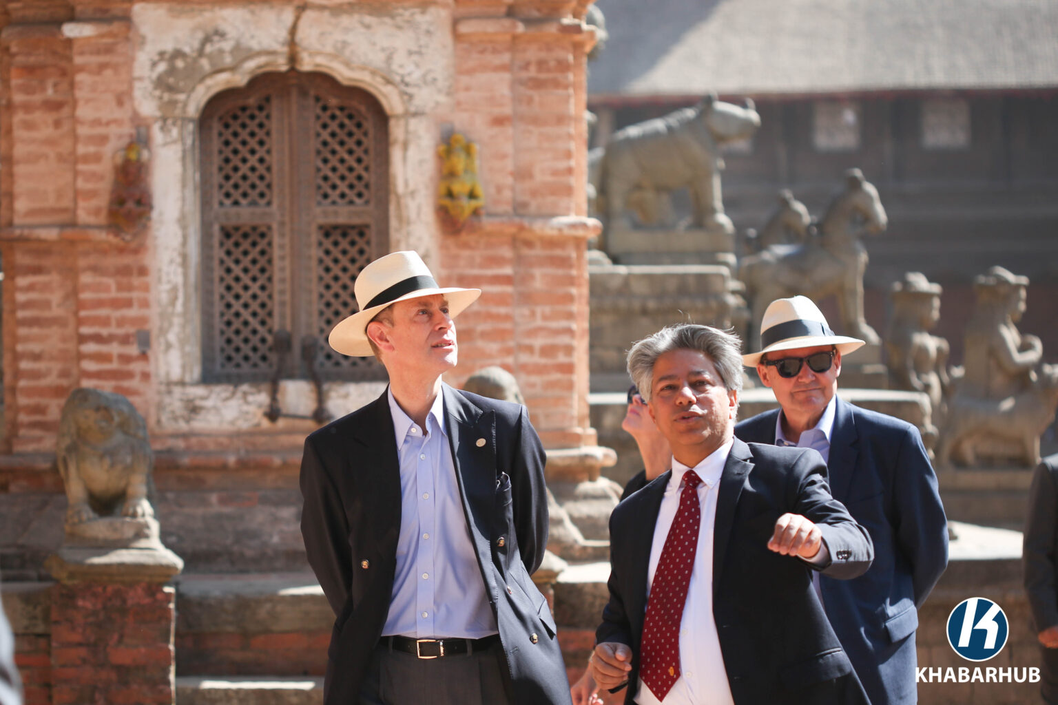 British Prince Edward visits Bhaktapur Durbar Square (Photos) « Khabarhub